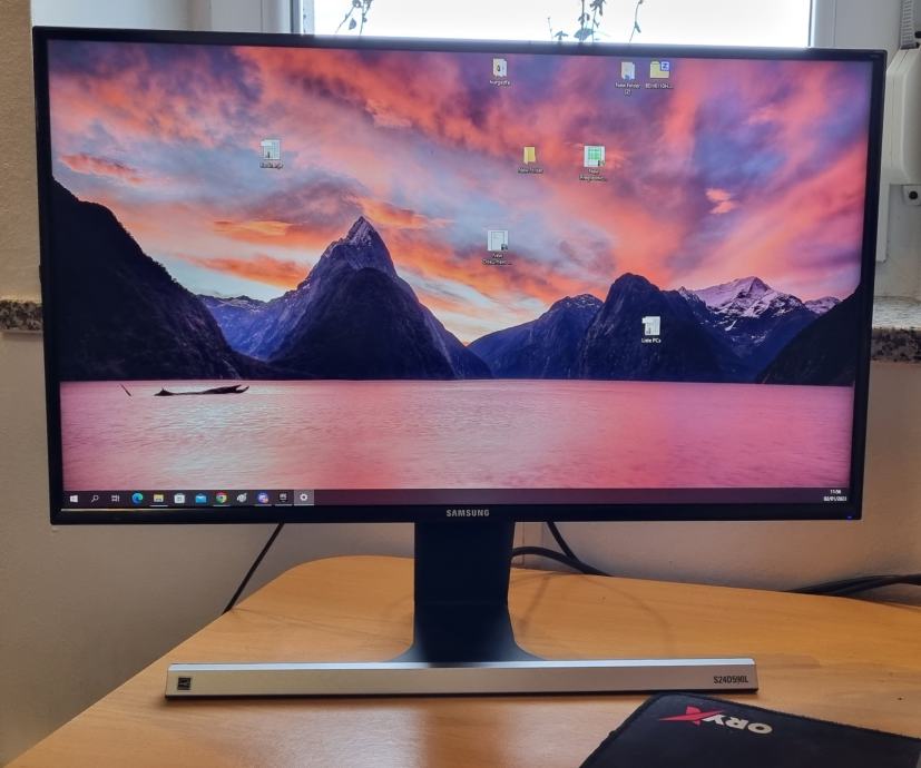 Samsung S24D590PL 23,6 1920x1080 60Hz PLS