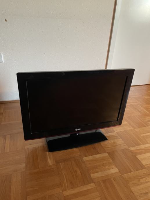 LG 26LD350 LCD monitor/tv