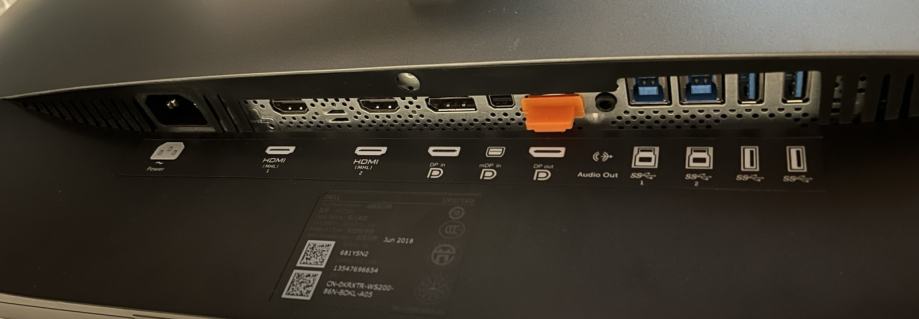 27 Dell UltraSharp UP2716D