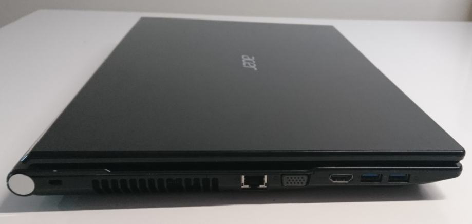 Prenosni računalnik 17 Acer I7/8GB/384GB SSD/Geforce 760m 4GB