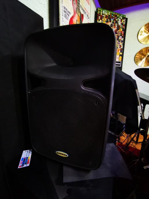 2x Samson Auro D415 400W aktivni zvočnik