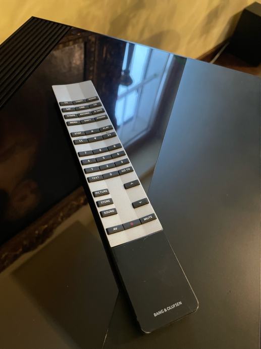 BeoLab Penta MK3 zvočniki in ojačevalec BeoMaster 7000 BANG & OLUFSEN