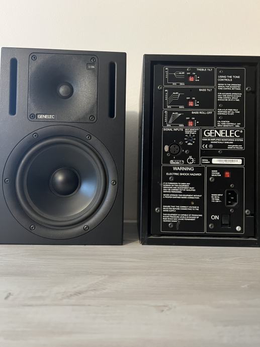 Genelec 1030A profesionalni studijski monitorji - aktivni