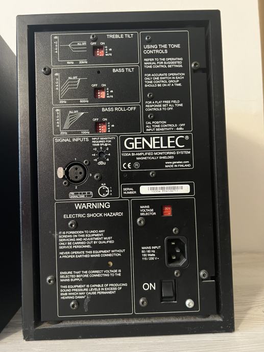 Genelec 1030A profesionalni studijski monitorji - aktivni