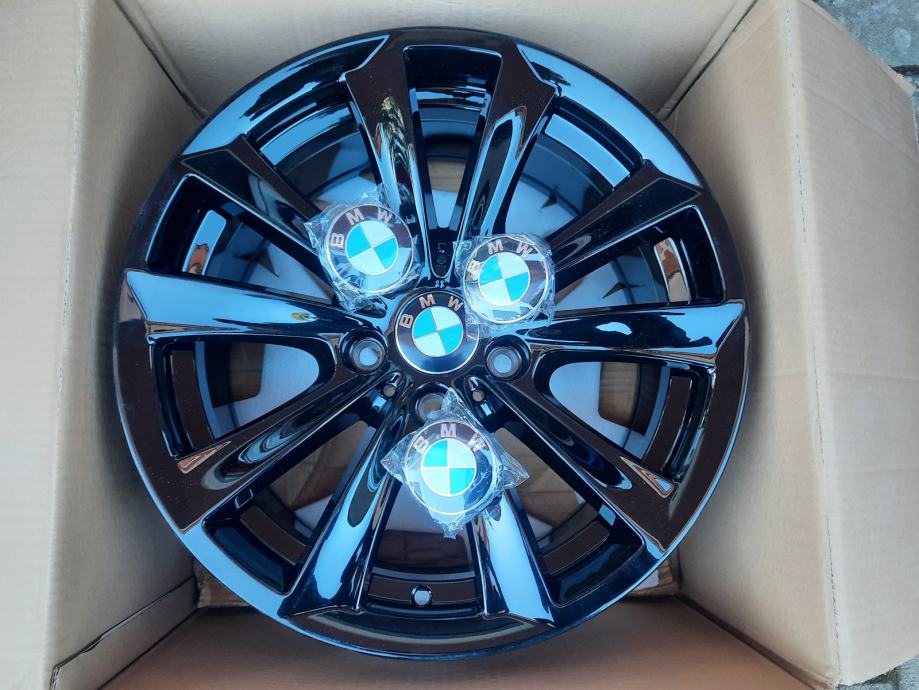 Style 236 17 platišče BMW 6867127 8x17 et30