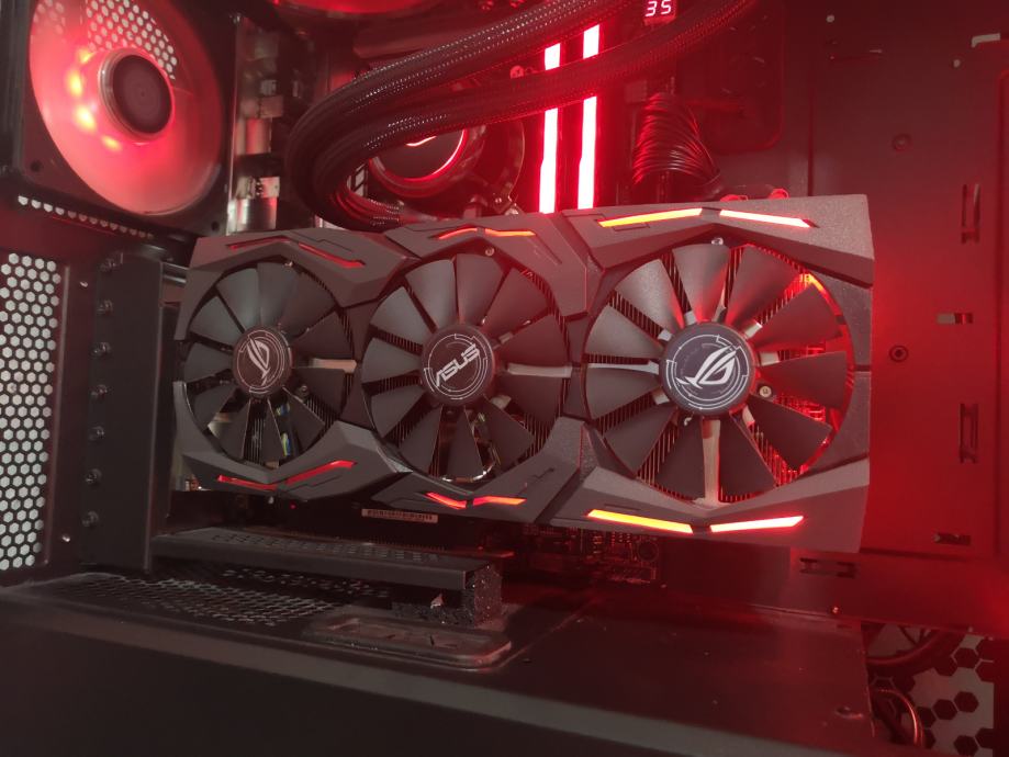 Asus ROG Strix RX VEGA 64 8GB OC