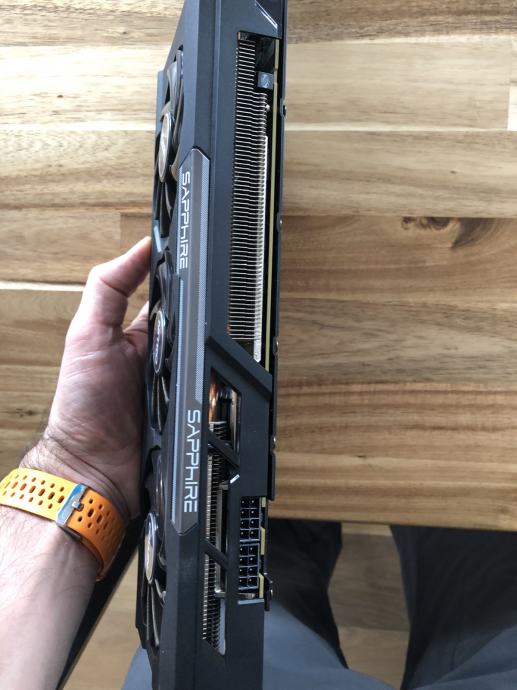 Sapphire Nitro R9 390 8GB Triple DP