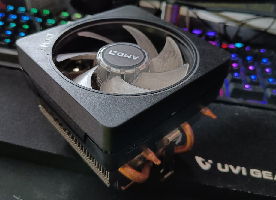 AMD RYZEN 7 2700x + ventilator