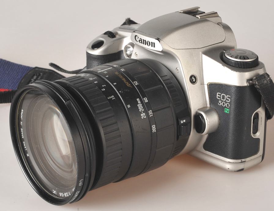 fotoaparat Canon EOS 500N