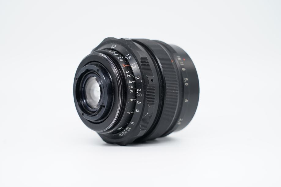 Mir-1B 37mm f2.8 m42 navoj