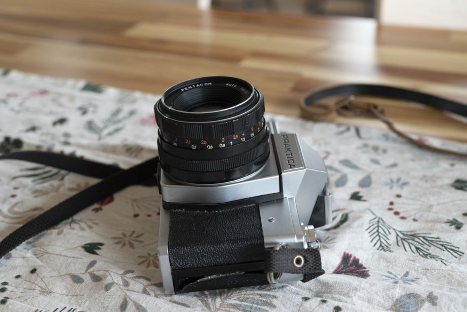 Praktica LTL3 s Pentacon 50 mm 1.8 objektivom