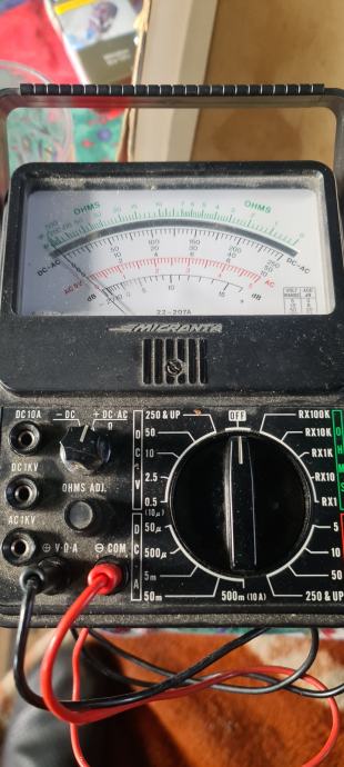 Analogni multimeter