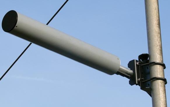 Usmerjena Yagi antena TRIVAL AD-40/2G4-16 z nosilcem