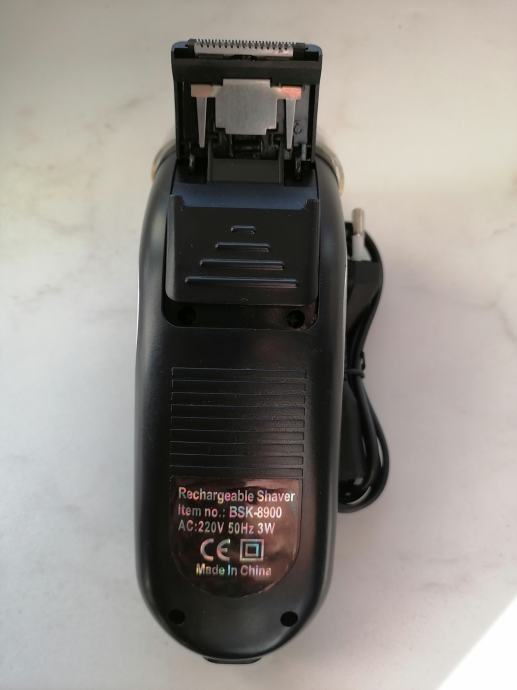 NOV brivski akumulatorski aparat PRINCESHAVE