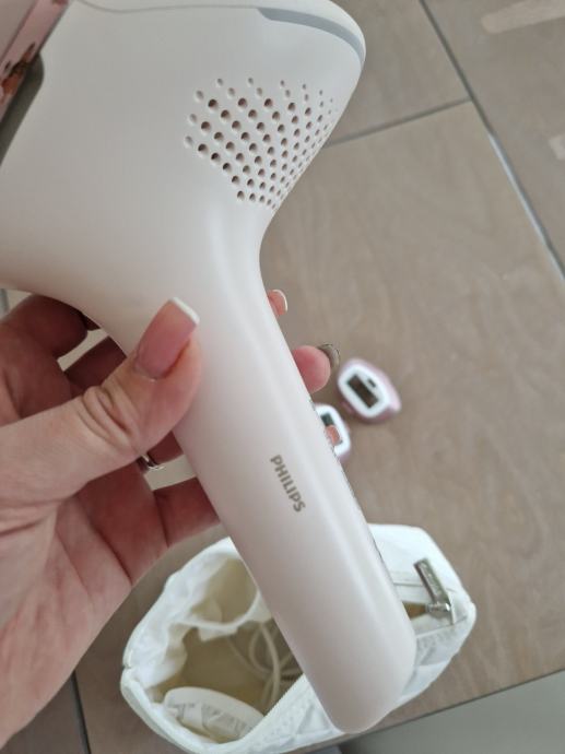 PHILIPS BRI977/00 LUMEA laserski odstranjevalec dlak