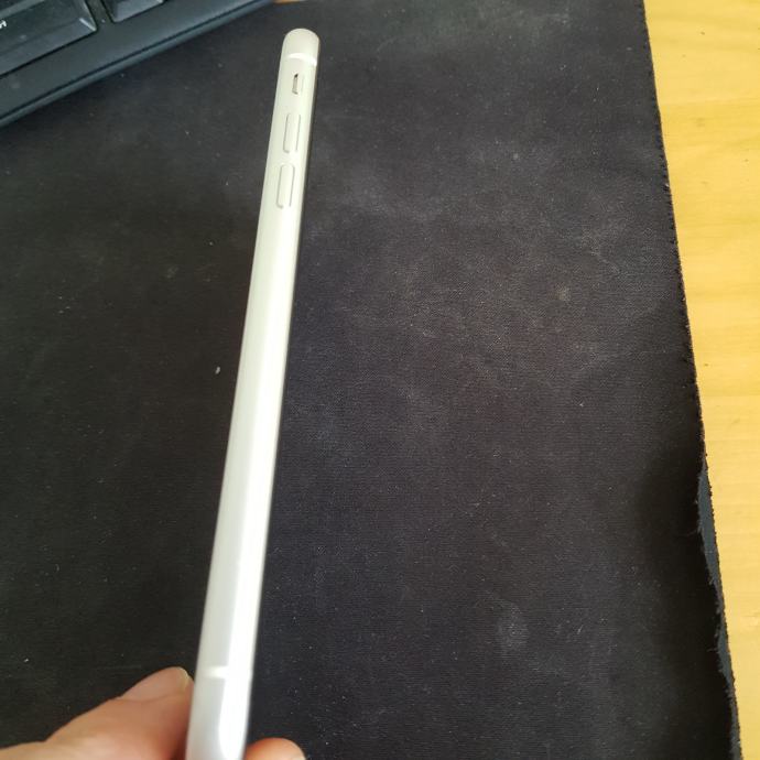 iPhone 11 64 GB BEL-zelo lepo ohranjen