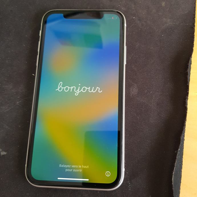 iPhone 11 64 GB BEL-zelo lepo ohranjen