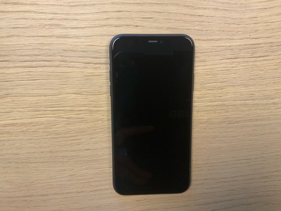 Iphone 11, 64GB, 2 leti, baterija 88%, zelo dobro ohranjen, menges/LJ