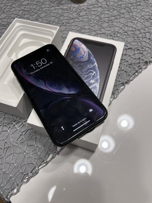 Iphone 11 XR 64 gb črn