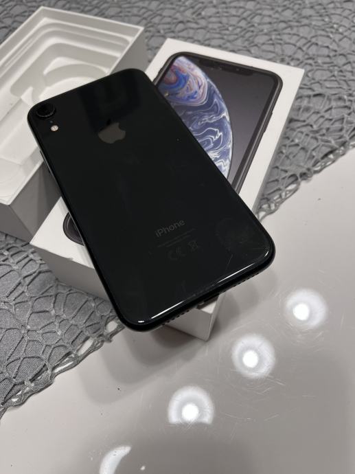 Iphone 11 XR 64 gb črn