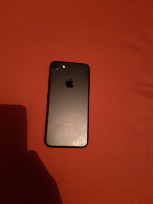 iPhone 7- Lepo Ohranjen
