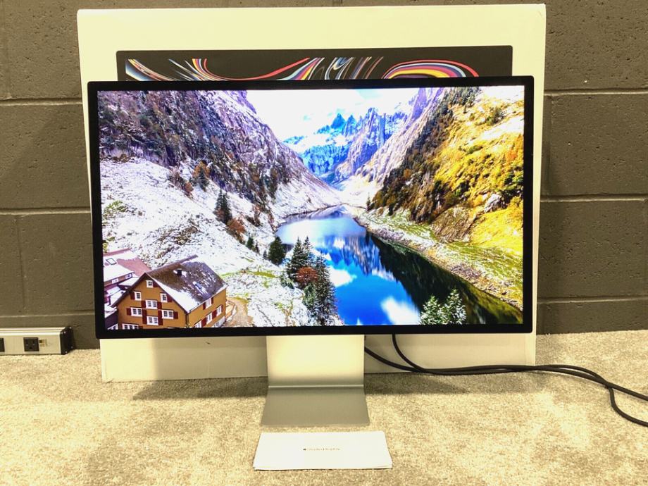 Apple 27 Studio Display 5K