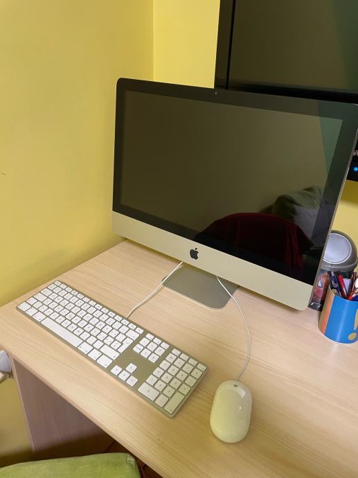 iMac 21.5” Mid 2010 (i5/6GB/512GB/HD6750)