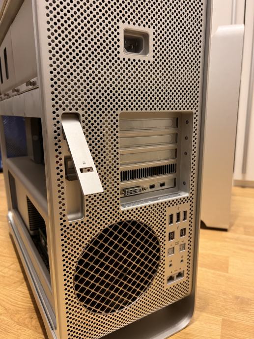 Mac Pro 2010 / 20GB ram / 500SSD / Ati Radeon / Mojave