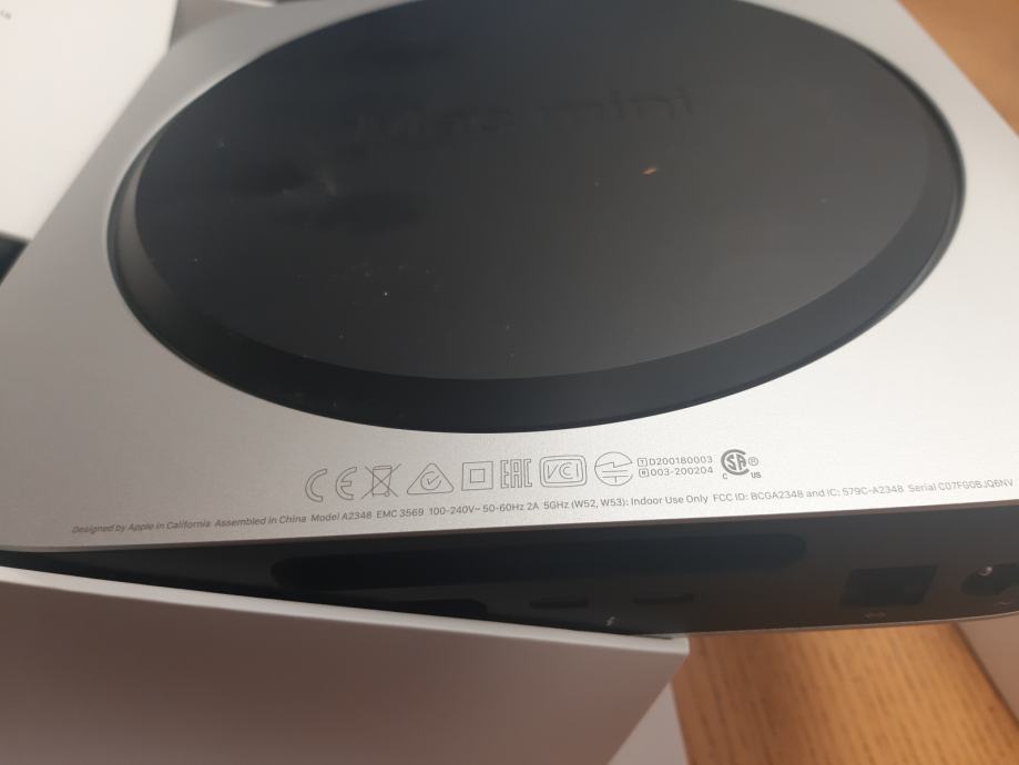 NOV Apple Mac mini namizni računalnik, 256 GB, Silver