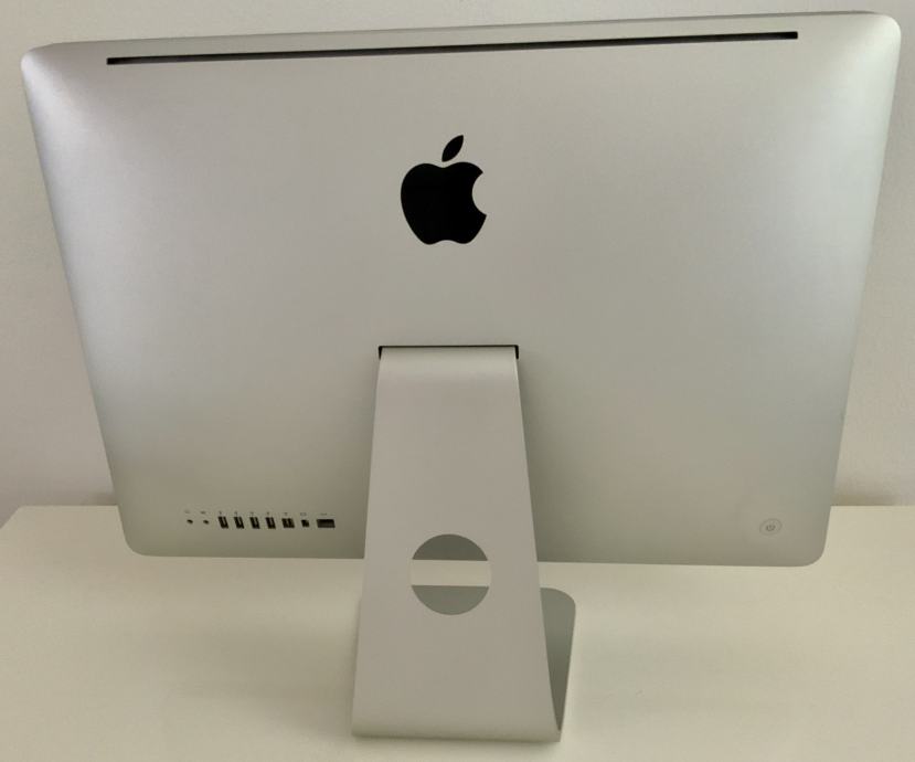 Računalnik Apple iMac 21.5, Mid 2010, macOS Monterey, AMD M5100