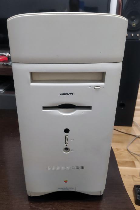Retro računalnik Apple Mac Macintosh Performa 6400/180 pravilno! M3548