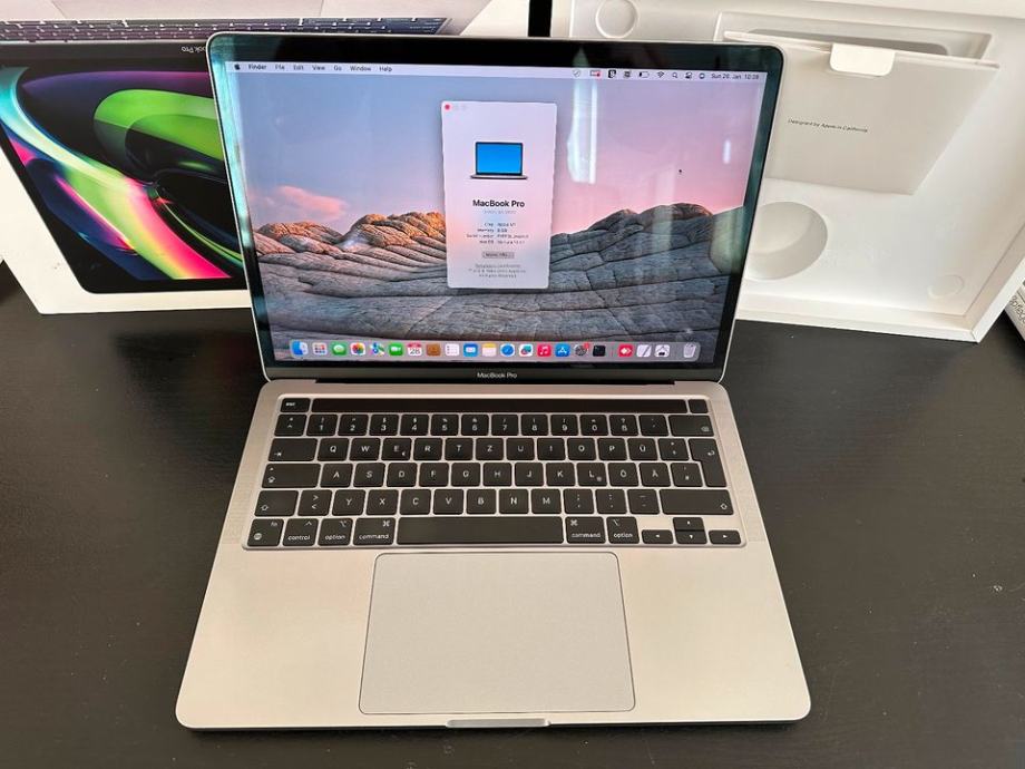 Apple 13 MacBook Pro 8GB RAM, M1, 256 GB SSD - Kot nov!!