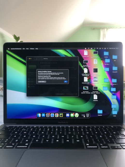 Apple Macbook Air M1 + Satechi 4K Multi-port adapter