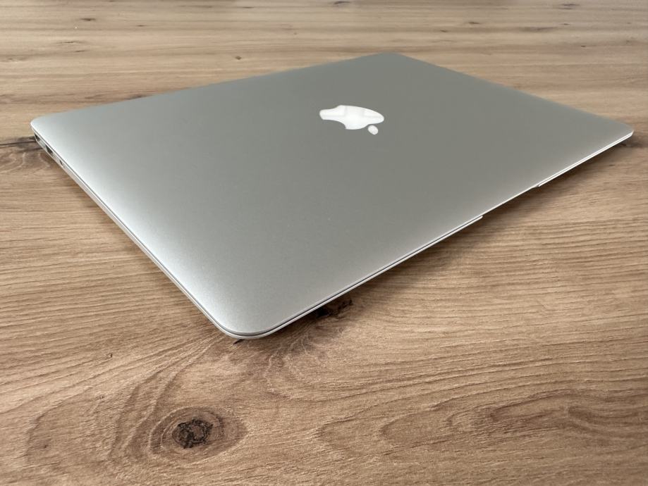 Apple MacBook Air model A1466 13,3/i7 2,2GHz/8GB/512GB