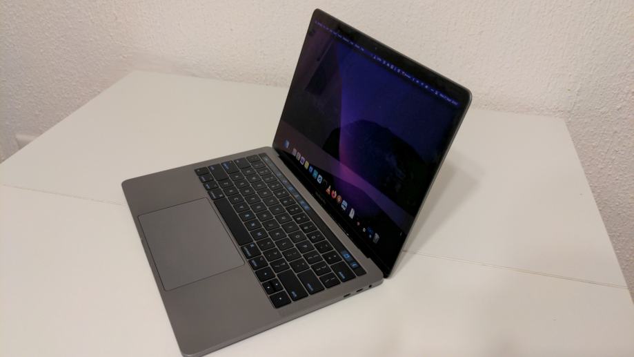 Apple MacBook Pro (13 inch, 2017) i5, 16 GB RAM, 250 GB SSD