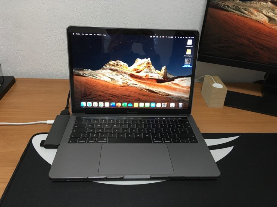 Apple MacBook Pro 13 Touch Bar