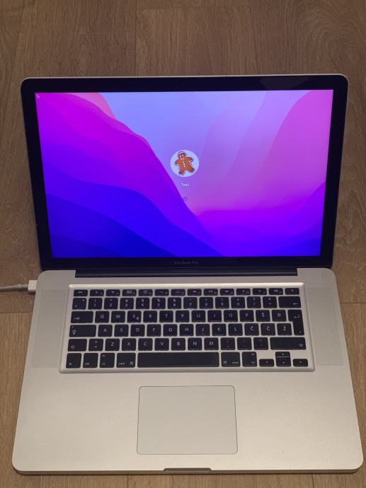 Apple Macbook Pro 15, early 2010