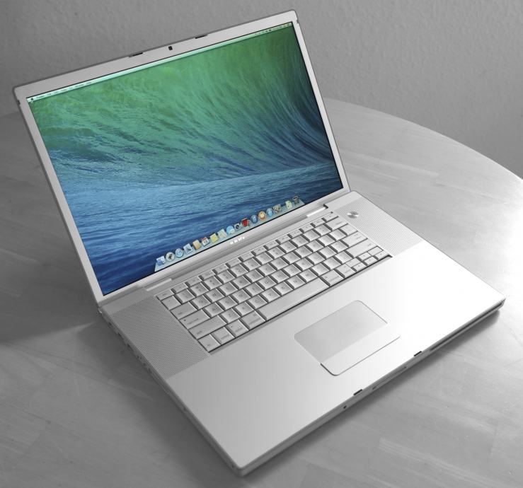 Apple MacBook Pro 17 (early 2008) T9300/4GB/256GB/NVIDIA