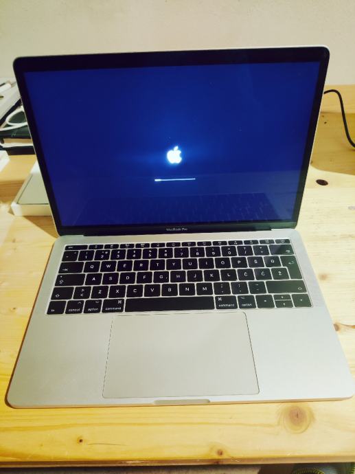 Apple prenosnik MacBook Pro 13 Retina 2017