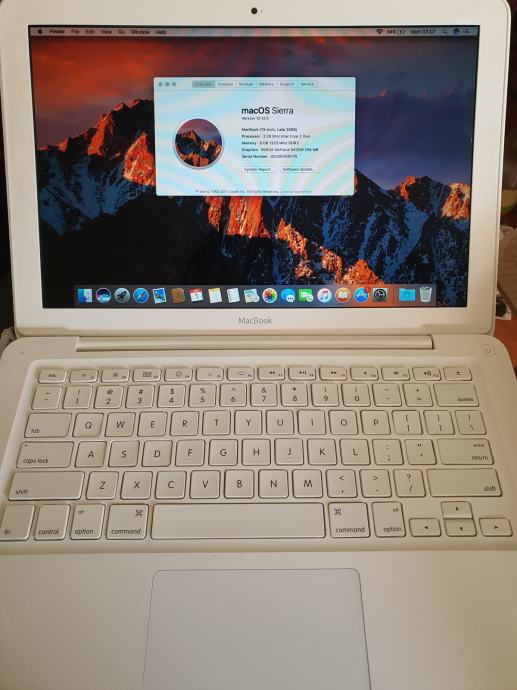 MacBook 13 Late 2009 Core2duo 2,26GHz Geforce 9400m 8gb RAM 256gb SSD