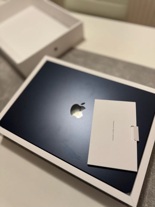 Macbook Air M4 15” Midnight blue 256GB/16GB