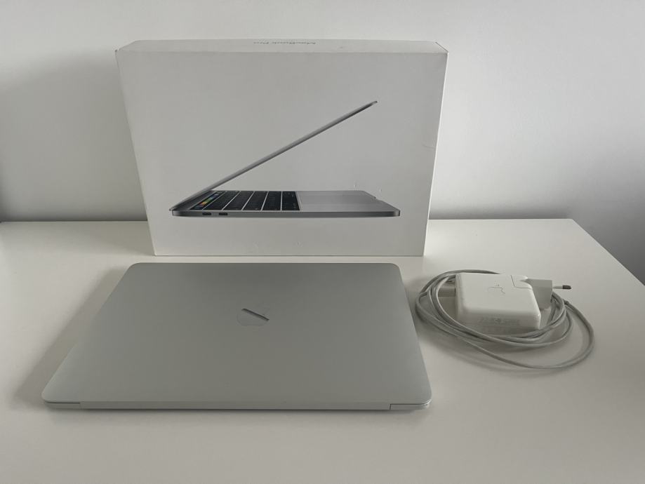 Macbook Pro 13 | 2017 Touchbar | i5 | 8GB | 256GB | 4xThunderbolt 3
