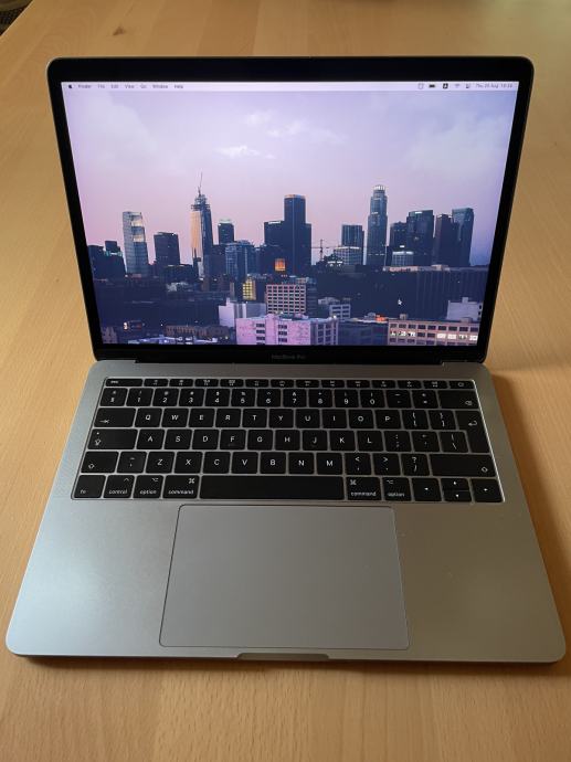MacBook Pro (13-inch, 2017, Two Thunderbolt 3 ports) 256GB