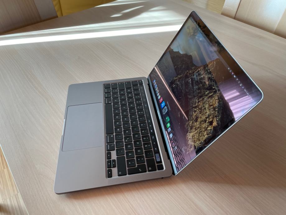 MacBook Pro 13, space grey, 2020