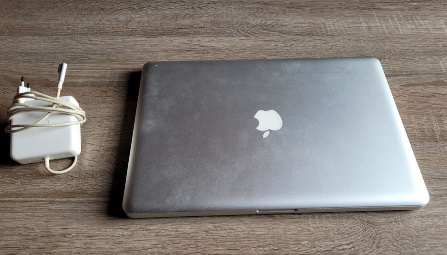 MacBook Pro 15 mid 2010, i5 2,53GHz, 4GB RAM, 256GB SSD + 512 GB SATA