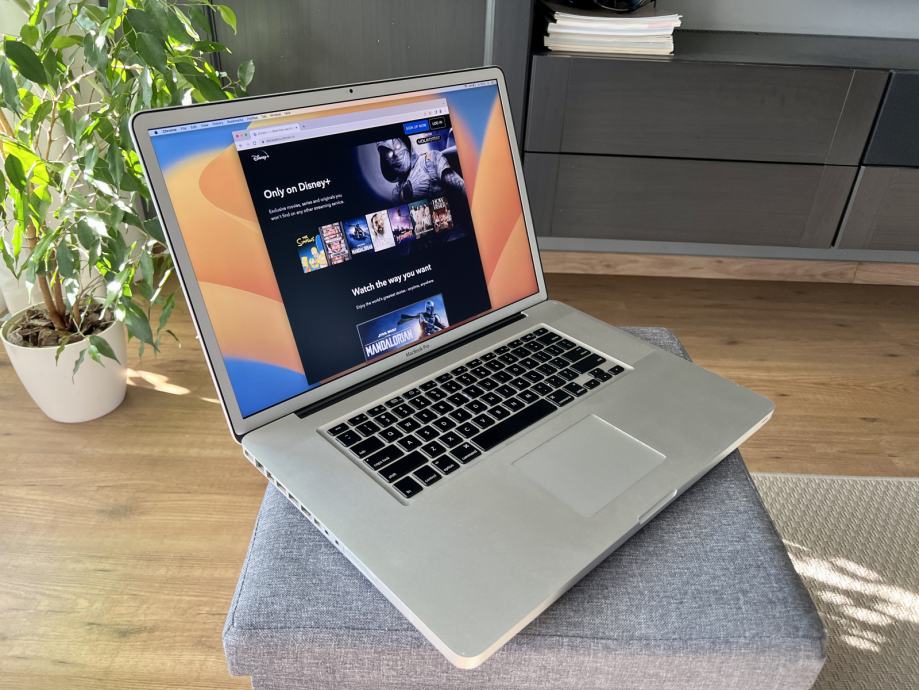Macbook Pro 17 inch mid 2009