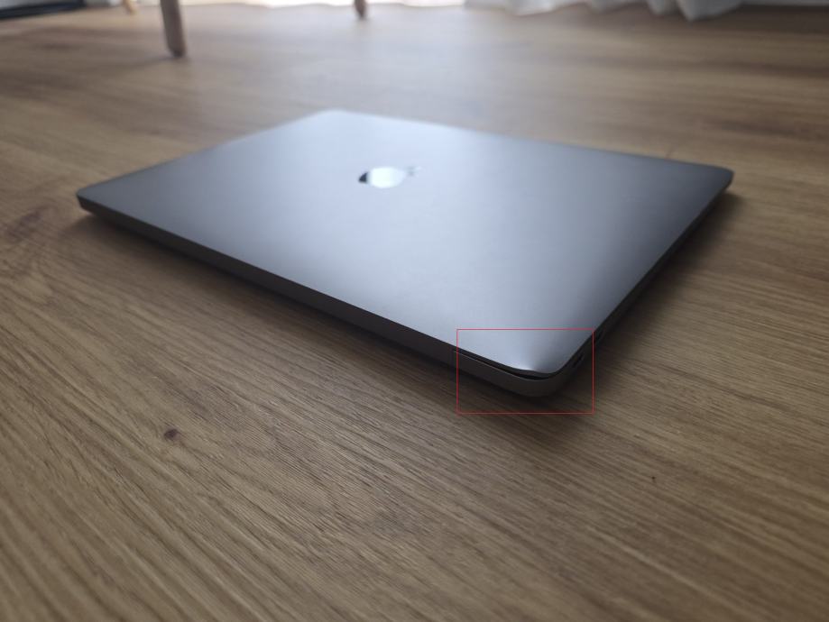 Prenosnik Apple MacBook AIR M1, 512 GB, brezhibno delujoč