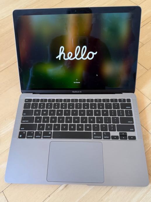 Prenosnik Apple MacBook AIR M1, 512 GB, brezhibno delujoč