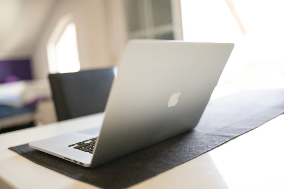 Prenosnik Apple Macbook PRO 15 2015 retina i7 , 16gb ram
