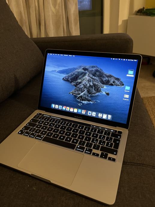 PRODAM ZELO UGODNO Macbook Pro 13.3 inch M2 čip 2022